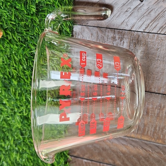 Pyrex | Kitchen | Pyrex Glass Measuring Cup | Poshmark
